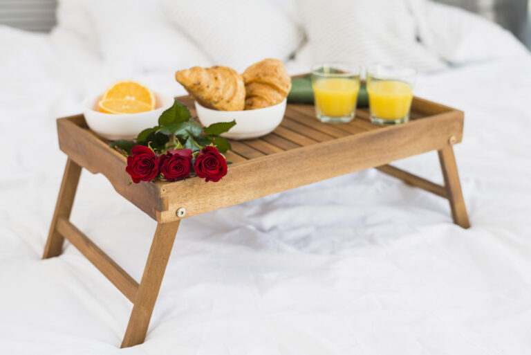 Airbnb Instant Book: What Hosts Need to Know - Zeevou